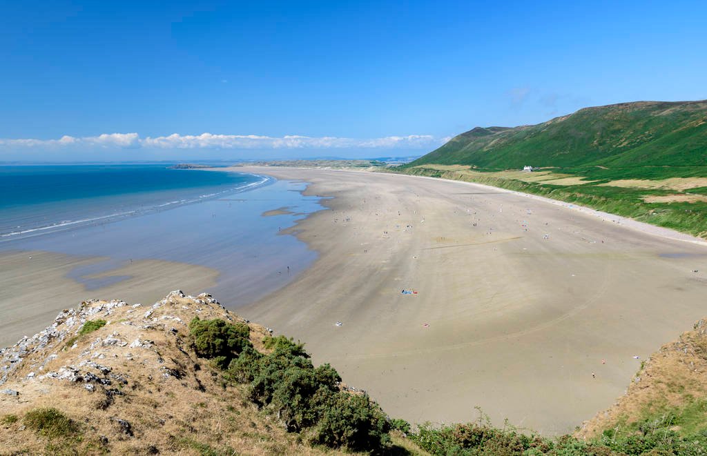 Beach Holidays In The UK: Best Coastal Escapes For Relaxation - Public Hub