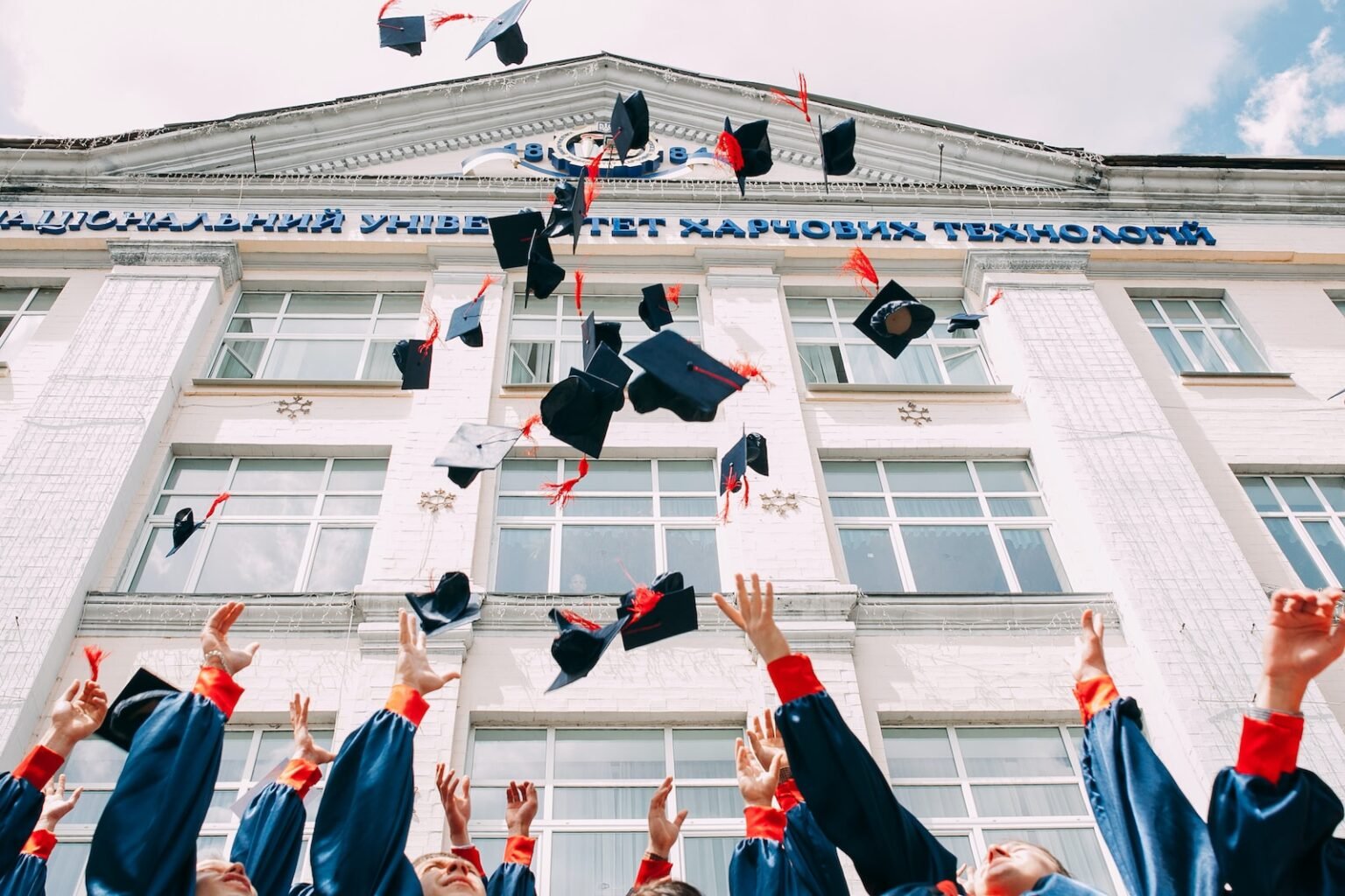 Choosing The Right School: Private Vs State In The UK - Public Hub